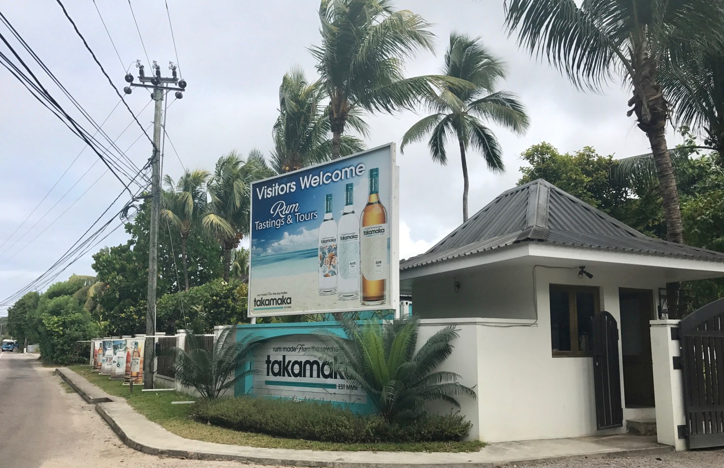 In Pictures | A Postcard From The Seychelles – anexpatabroad